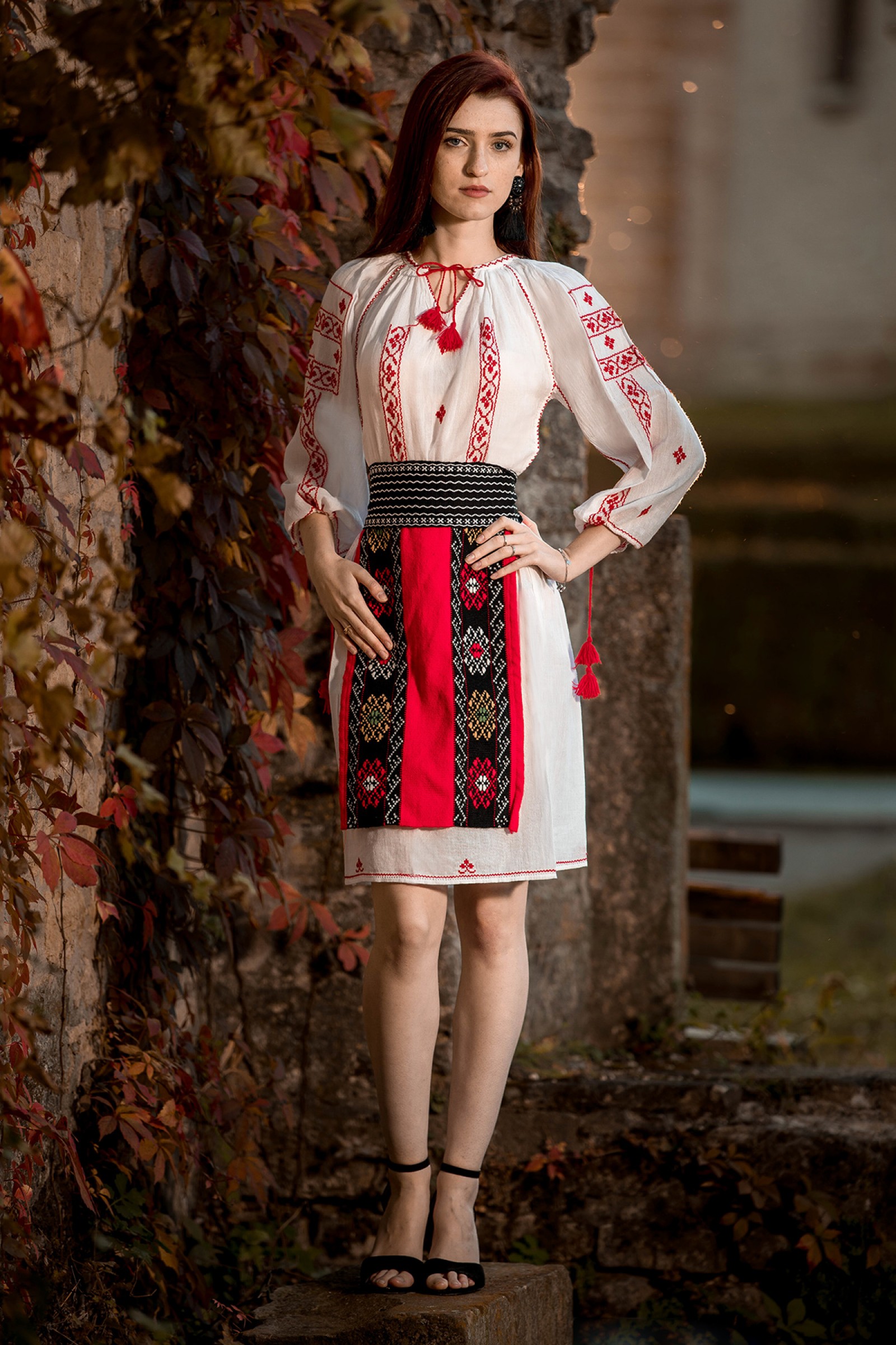 Costum popular autentic zona Dobrogea - OCAUA.RO