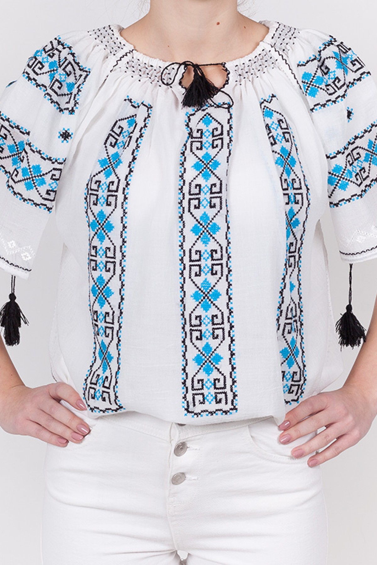 Ie traditionala romaneasca maneca scurta Abundenta 1 brodata manual ...